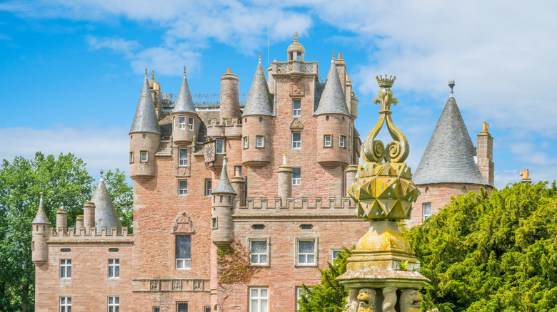 25 Enchanting Real Castles Around The World