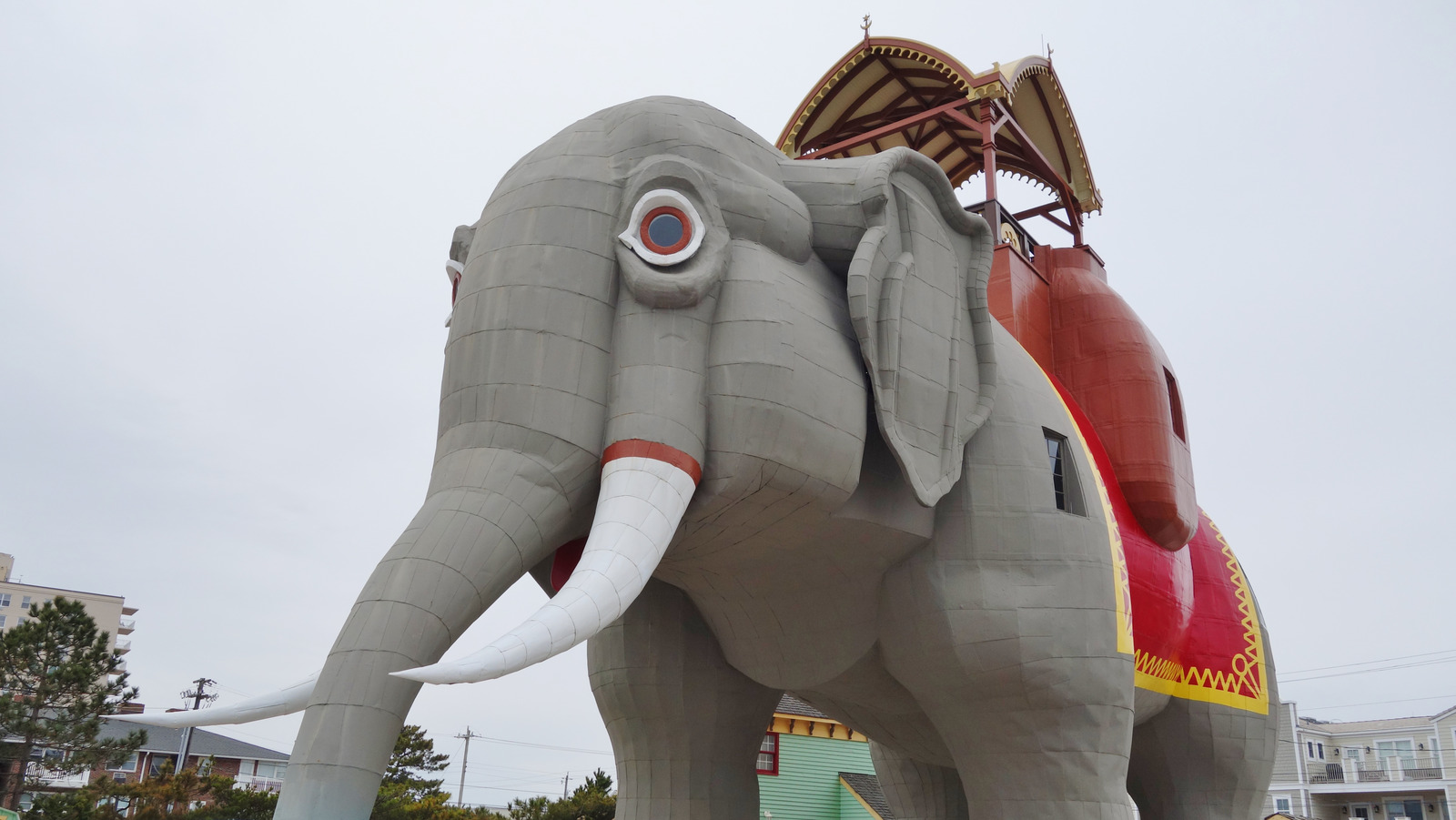 25 Weird Roadside Attractions You Need To See To Believe