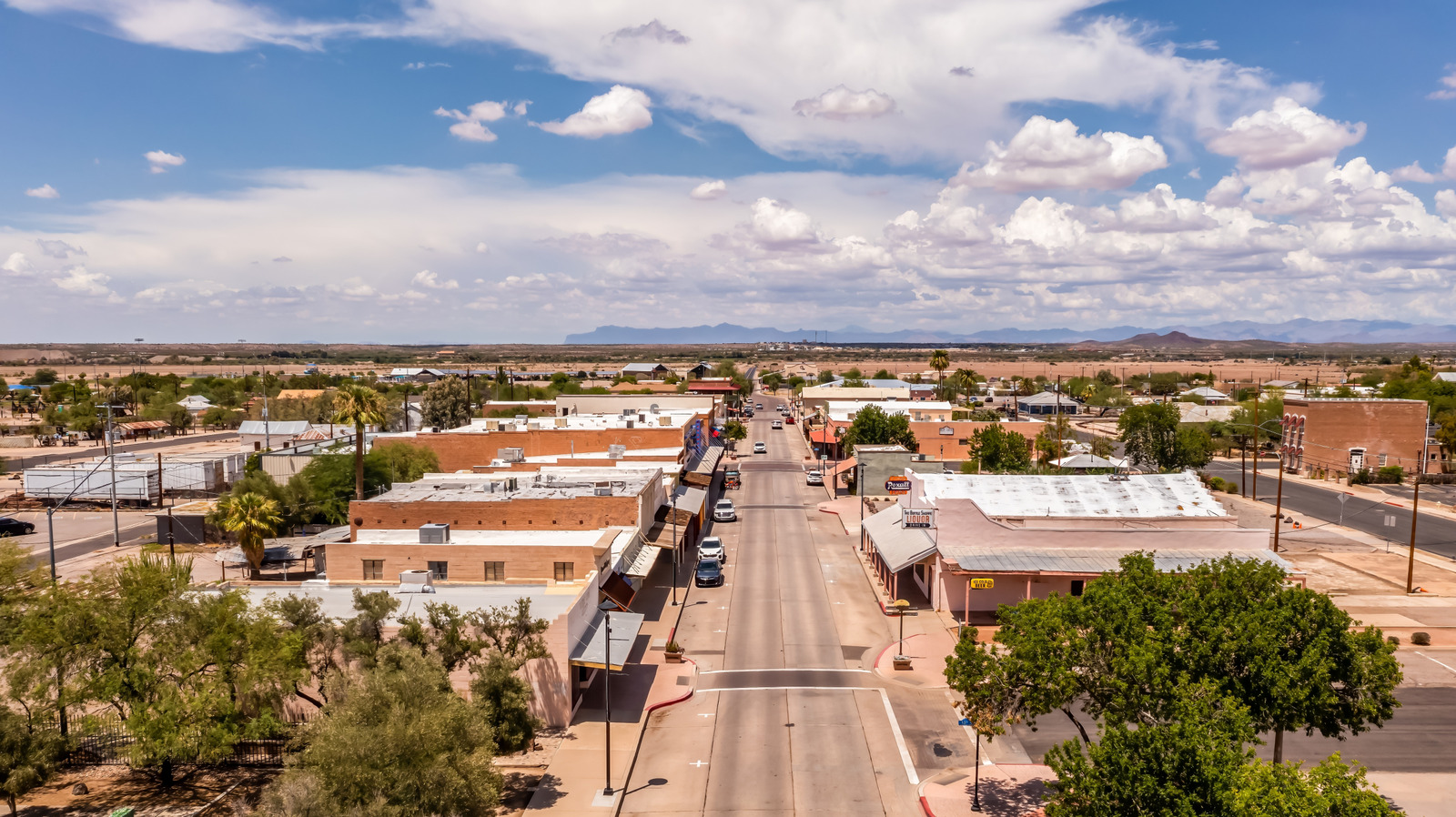 A Unique Town In Arizona Is An Under-The-Radar Western Beauty With ...