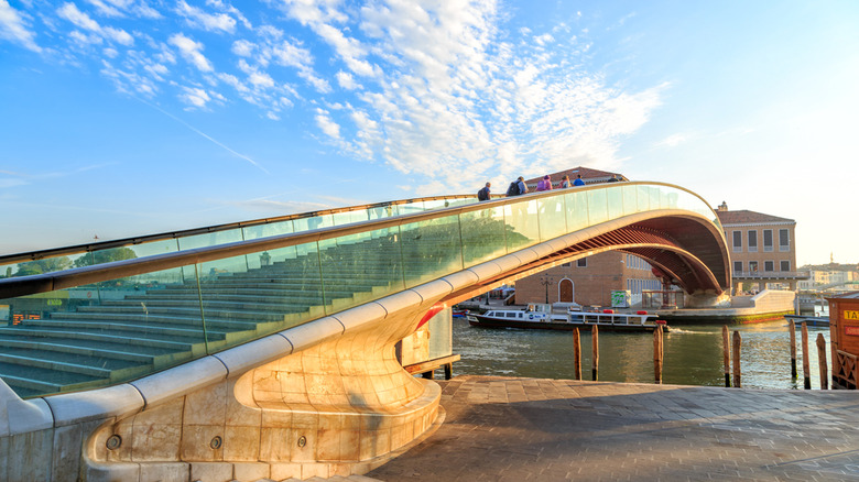 Amazing Bridges Around The World