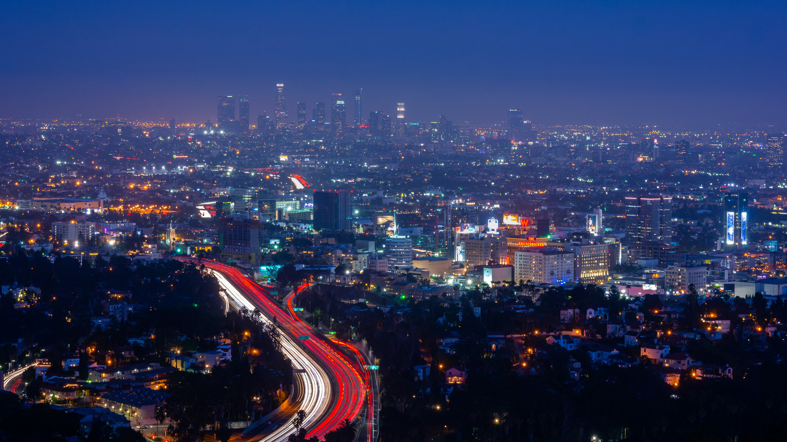 Mulholland Drive Has Unmatched Views Of Los Angeles Best Seen At Night
