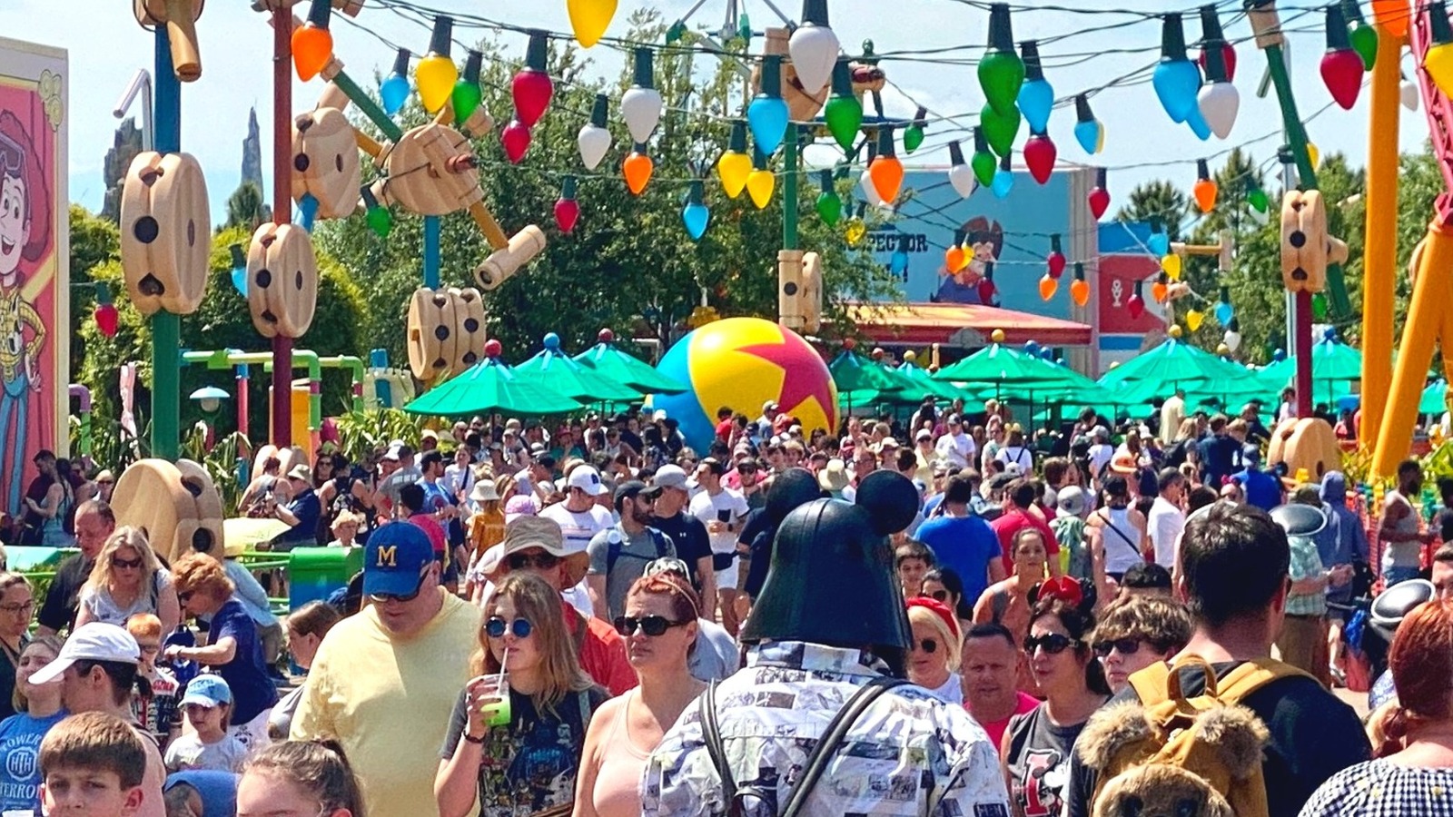 Avoid Long Food Lines At Disney Parks With TikTok's Latest Hack