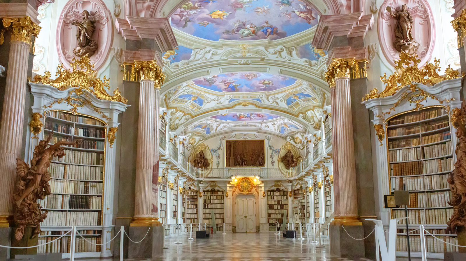 Beautiful Libraries Around The World Every Bookworm Should Add To Their ...