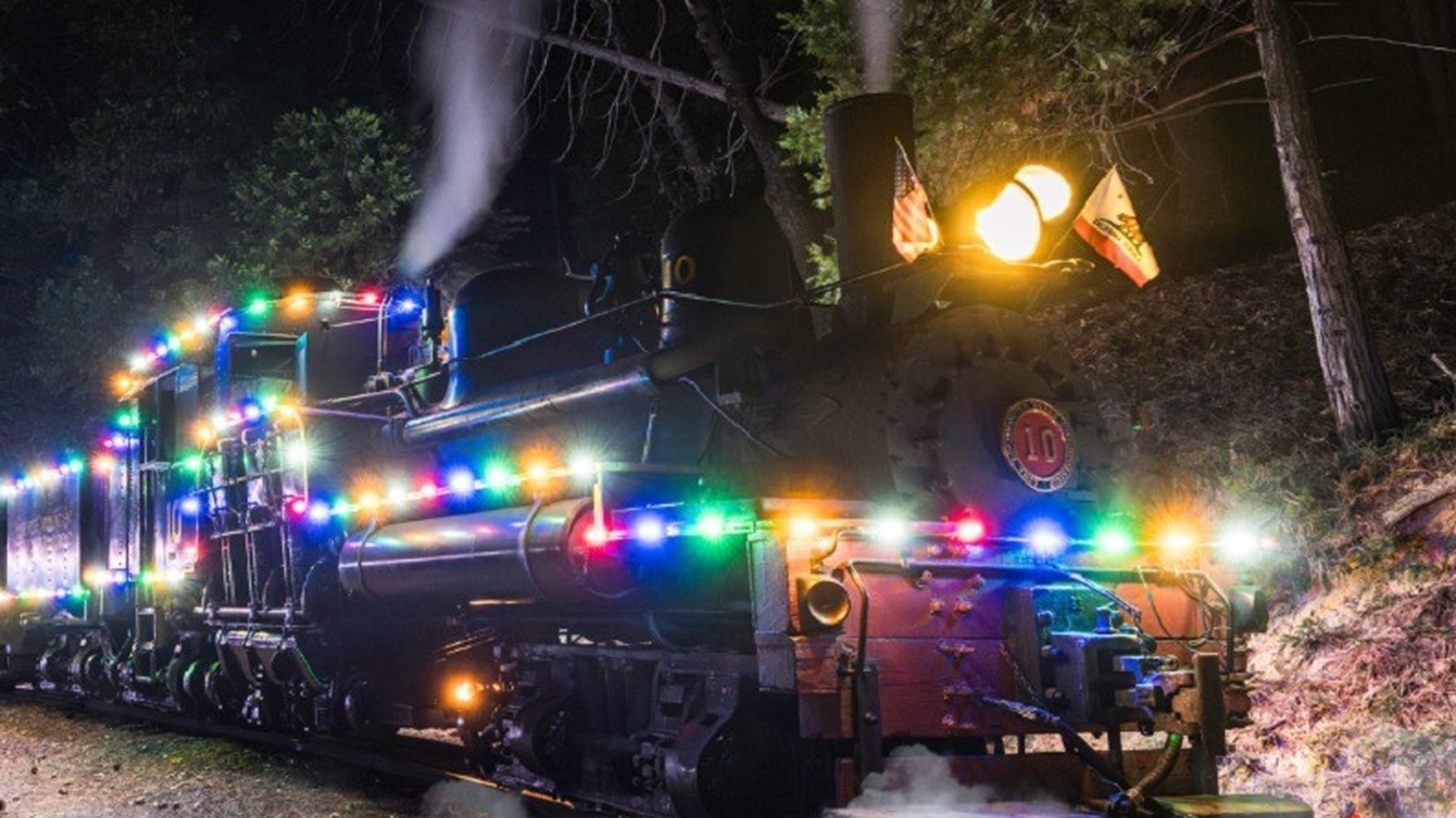California's Round-Trip Holiday Train Ride Offers A Spectacular Winter ...