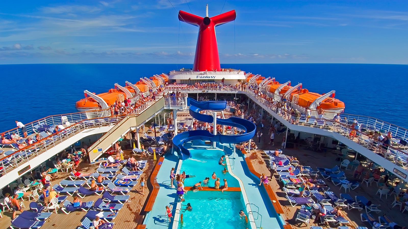 Carnival Cruise Line Wins Over Passengers With A Rule To Stop 'Chair ...