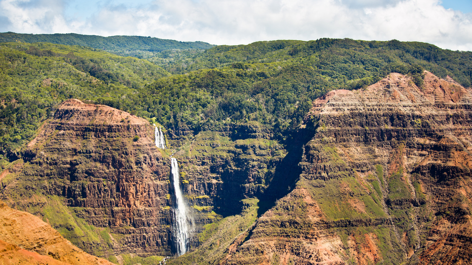 Discover Scenic Viewpoints At This Must-Visit Hawaii State Park