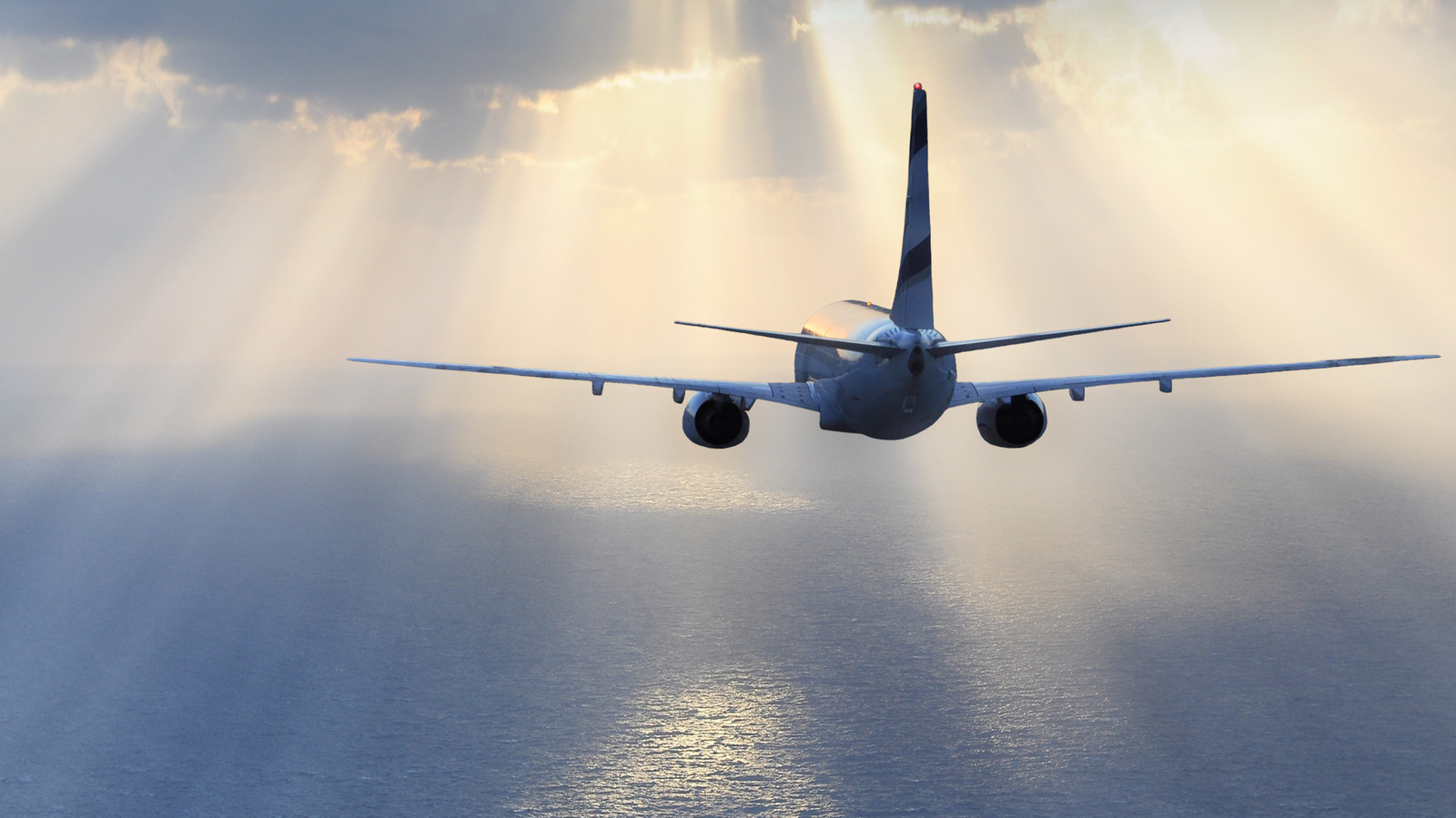 Do Pilots Actually Avoid Flying Over The Bermuda Triangle? Here's What ...