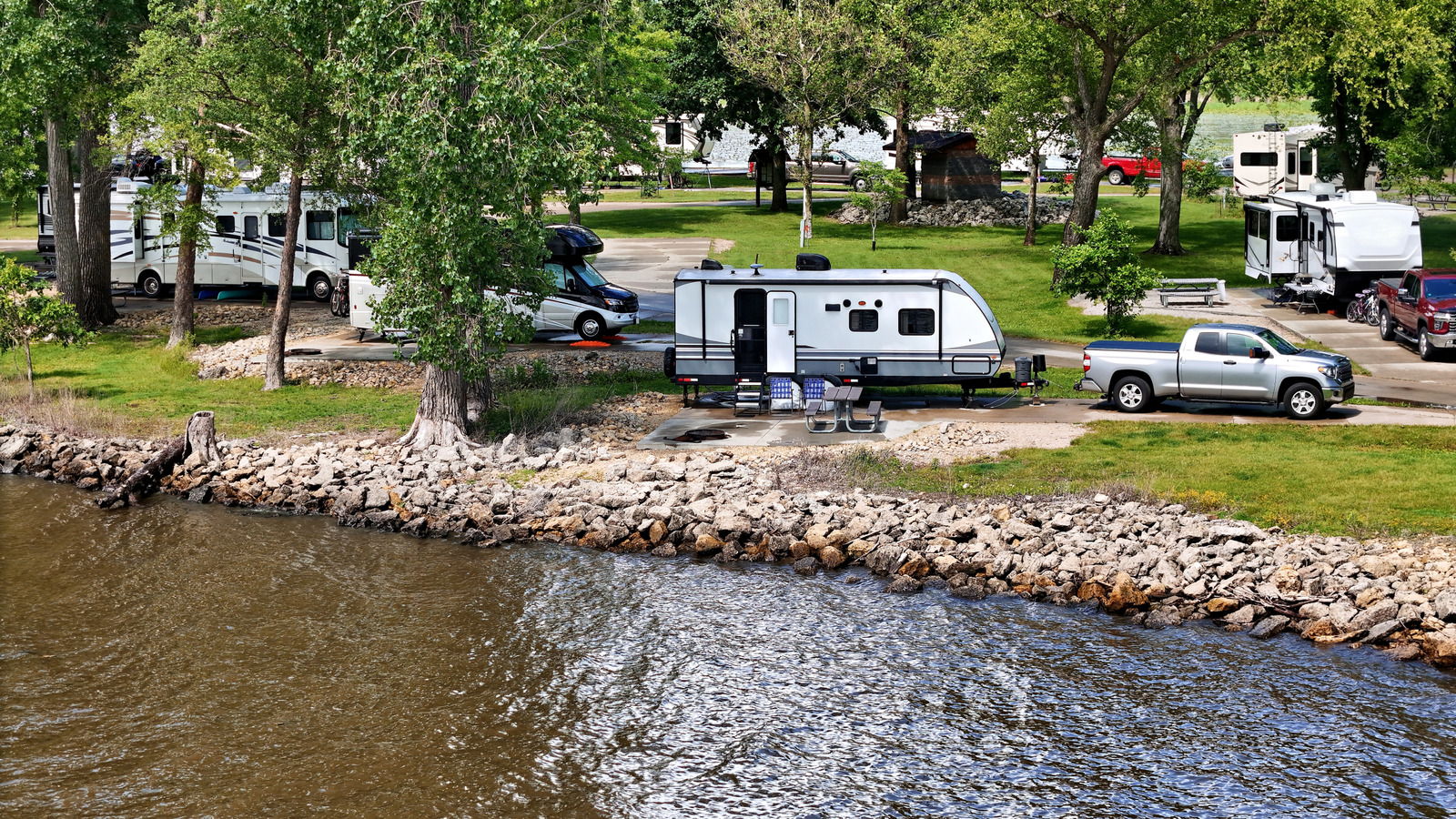 Enjoy Well-Maintained Spacious Campsites At This RV Park Offering The ...