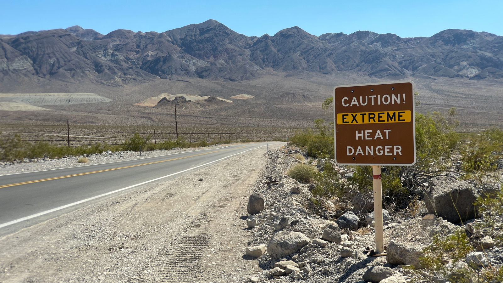 Tips For A Safe Road Trip Through Death Valley