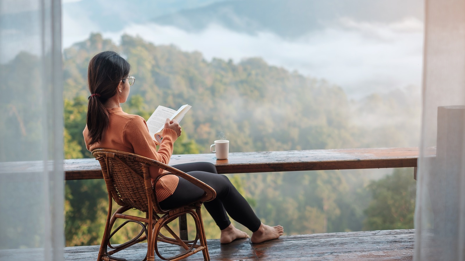 Feel Safer When Staying In A Hotel Alone With This Simple Tip