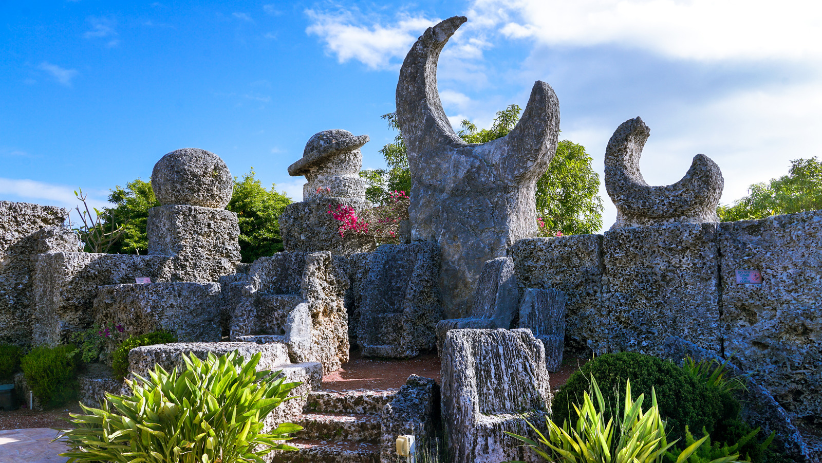 The Uncomfortable Love Story Behind Florida's Coral Castle Explained