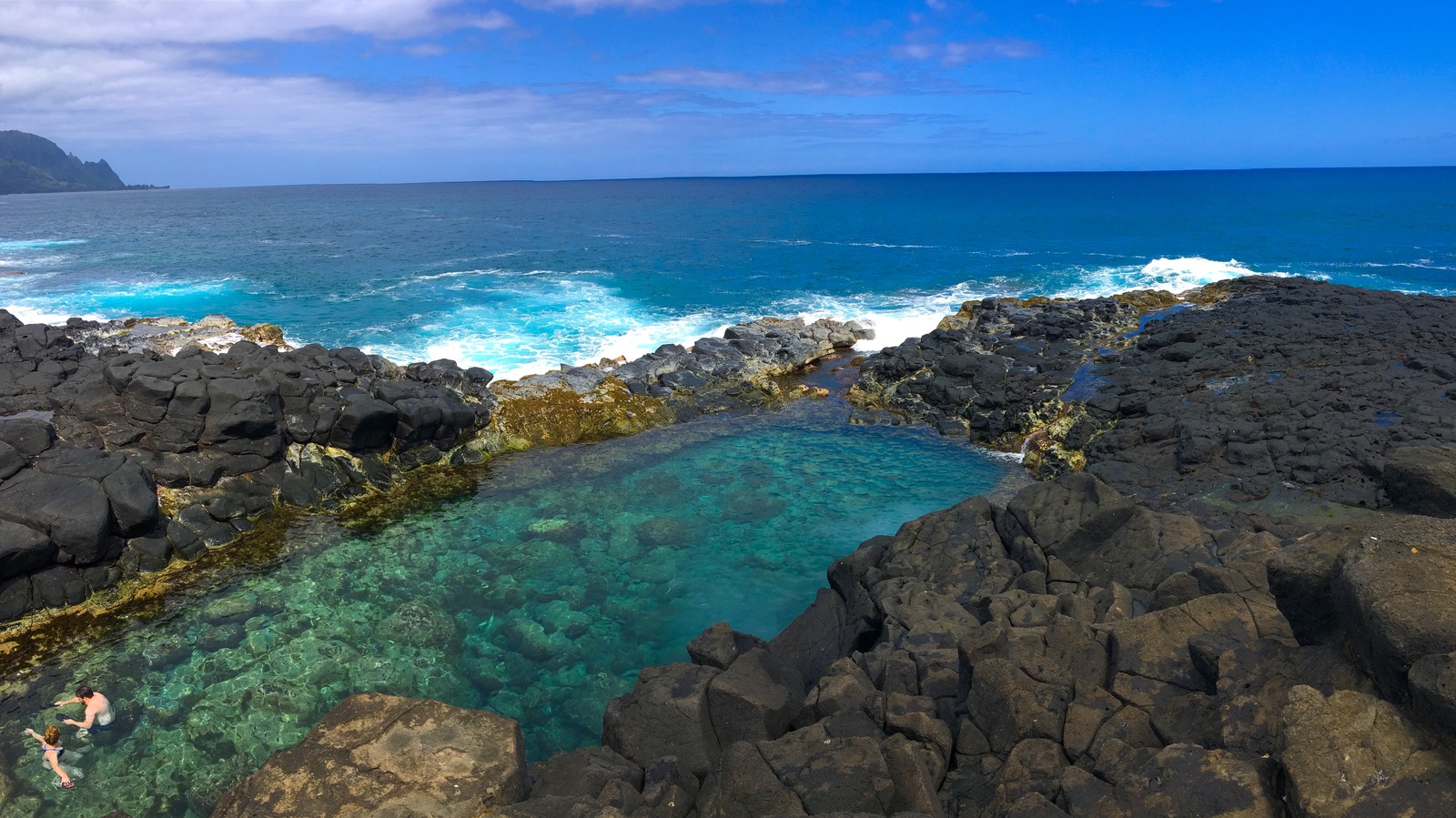 Hawaii's Dangerous Yet Breathtaking Tide Pool Offers Adventure With Risks