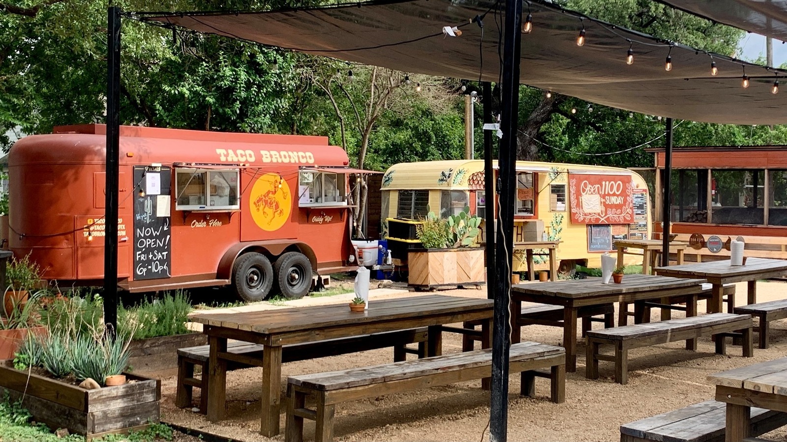 Head To This Historic Street To Eat At Some Of The Best Food Trucks In ...