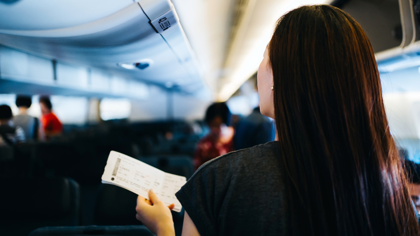 Here's Why You Need To Be Careful When Getting Rid Of A Boarding Pass