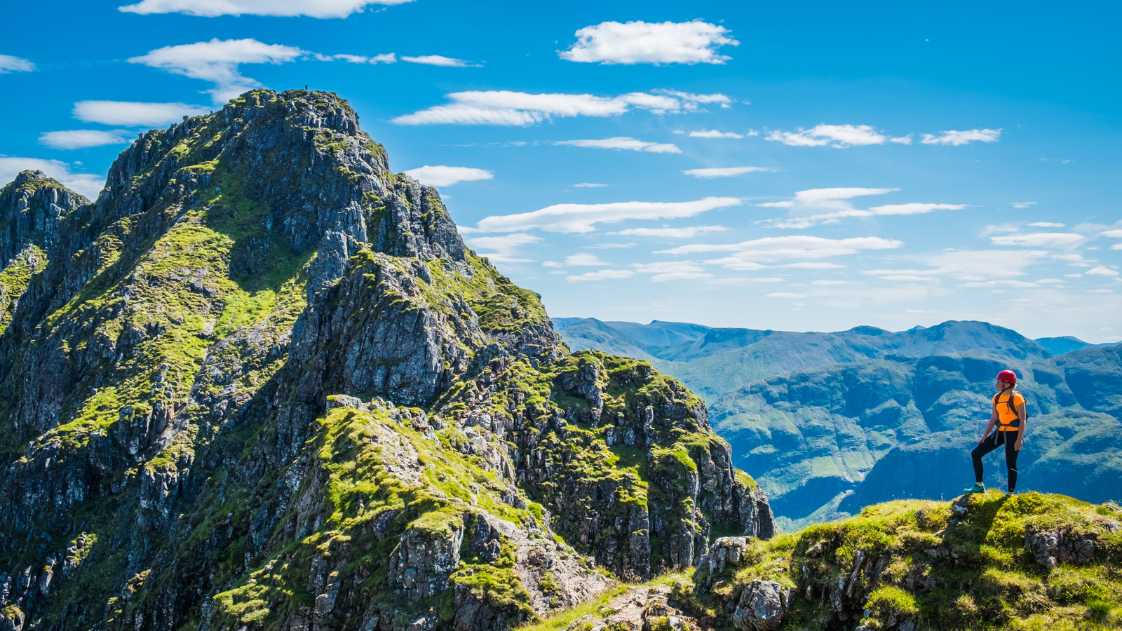 Hikers Love The Thrill Of Scotland's Breathtaking, Albeit Dangerous ...