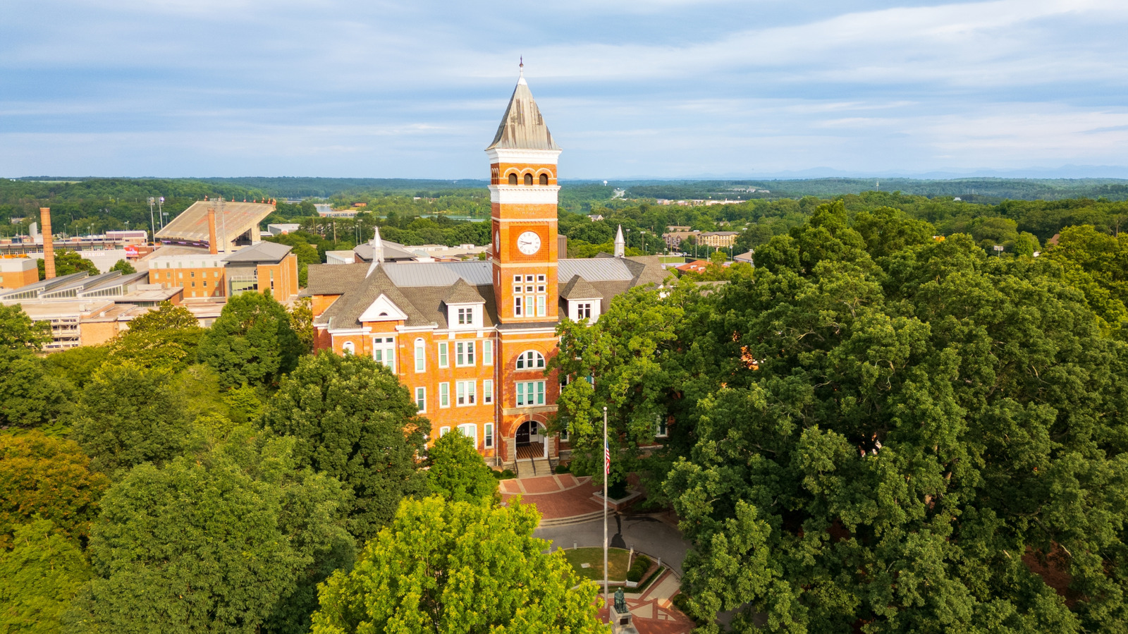 Clemson Is A Fabulous College Town In The Foothills Of The Blue Ridge ...
