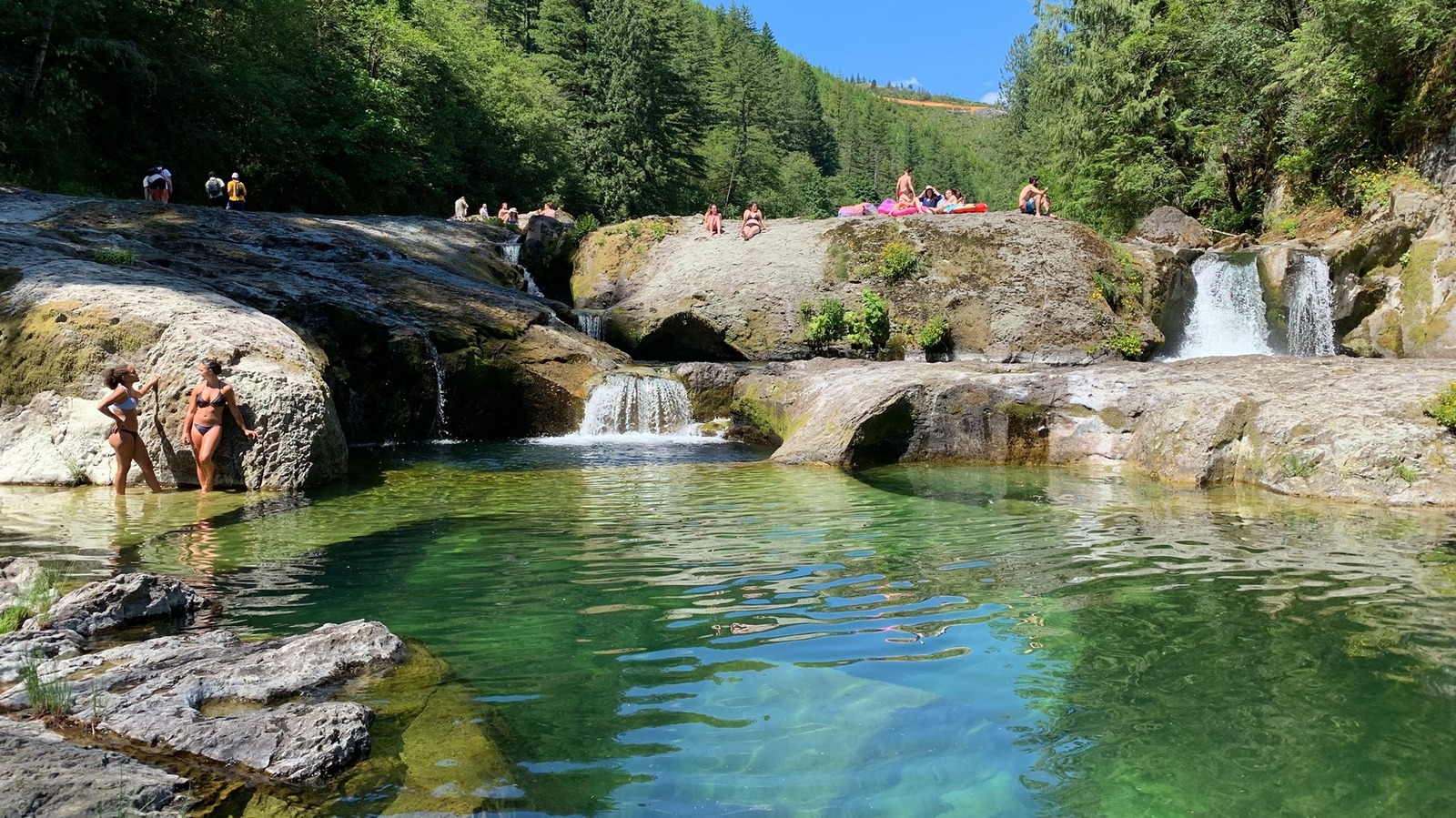 Just An Hour From Portland, Oregon Is A Waterfall Swimming Hole With ...