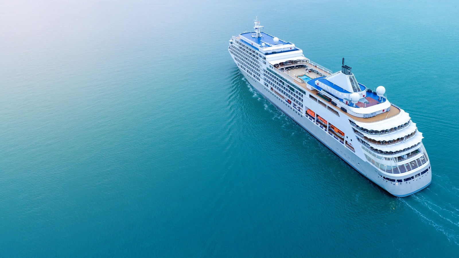 Keep Your Cruise Cabin Clean With TikTok's Genius Sponge Hack
