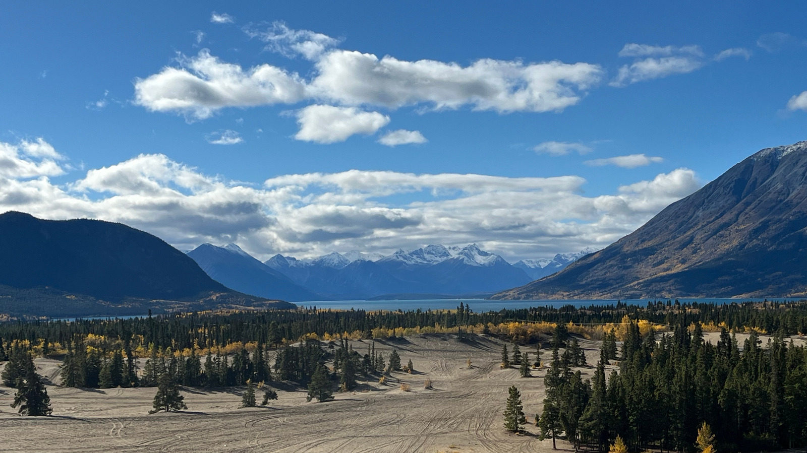 Mesmerizing Lake And Mountain Recreation Await At This Historic Town In ...