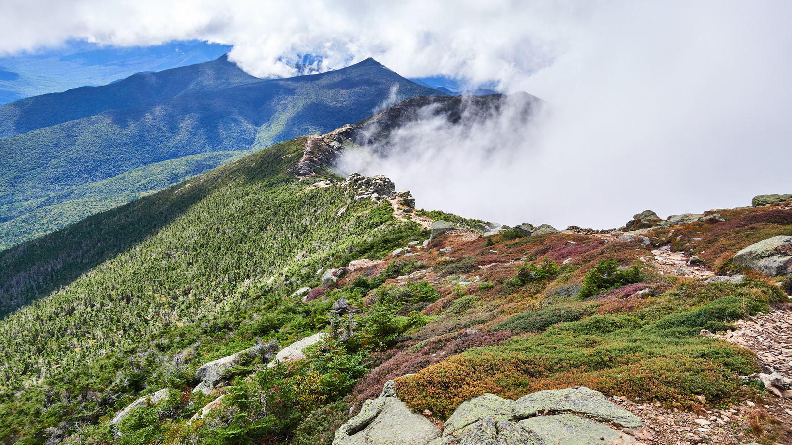 New Hampshire's White Mountains Boast A Captivating And Adventurous ...