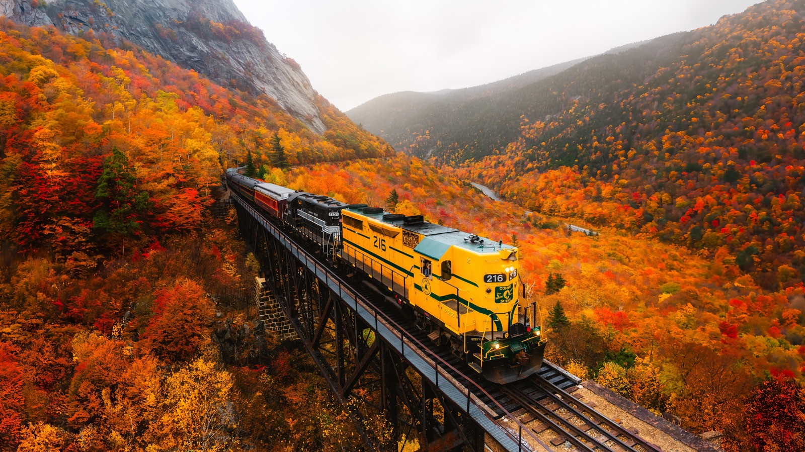 New Hampshire's White Mountains Foliage Is On Full Display Along This ...