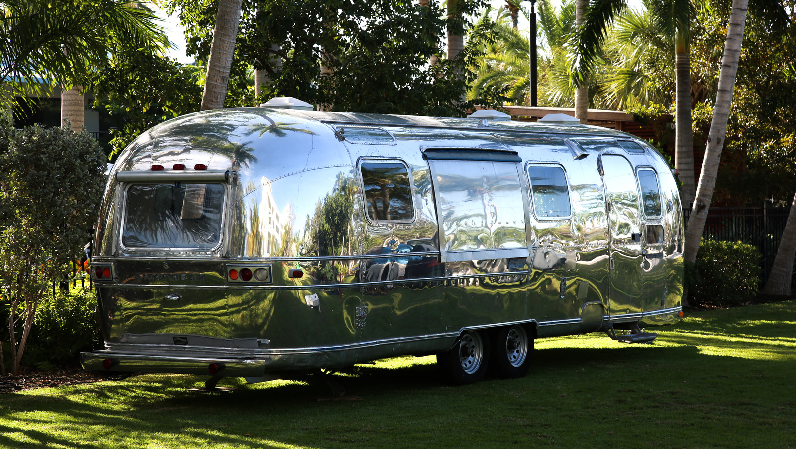 North Carolina's Vintage Trailer Resort Offers Retro Charm, Farm Fresh ...