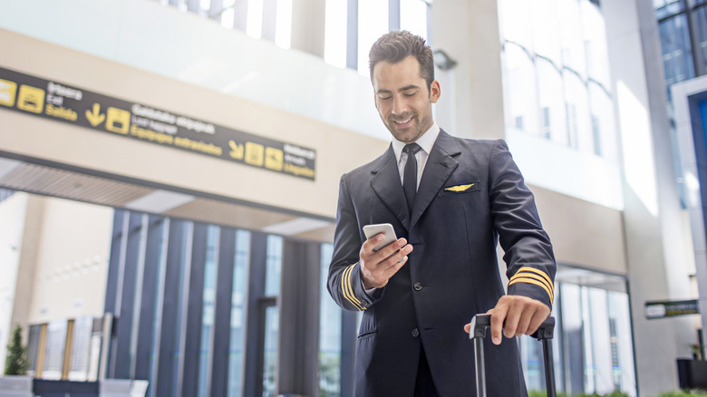 One Helpful Service Can Help Nervous Flyers Ease Pre-Flight Jitters