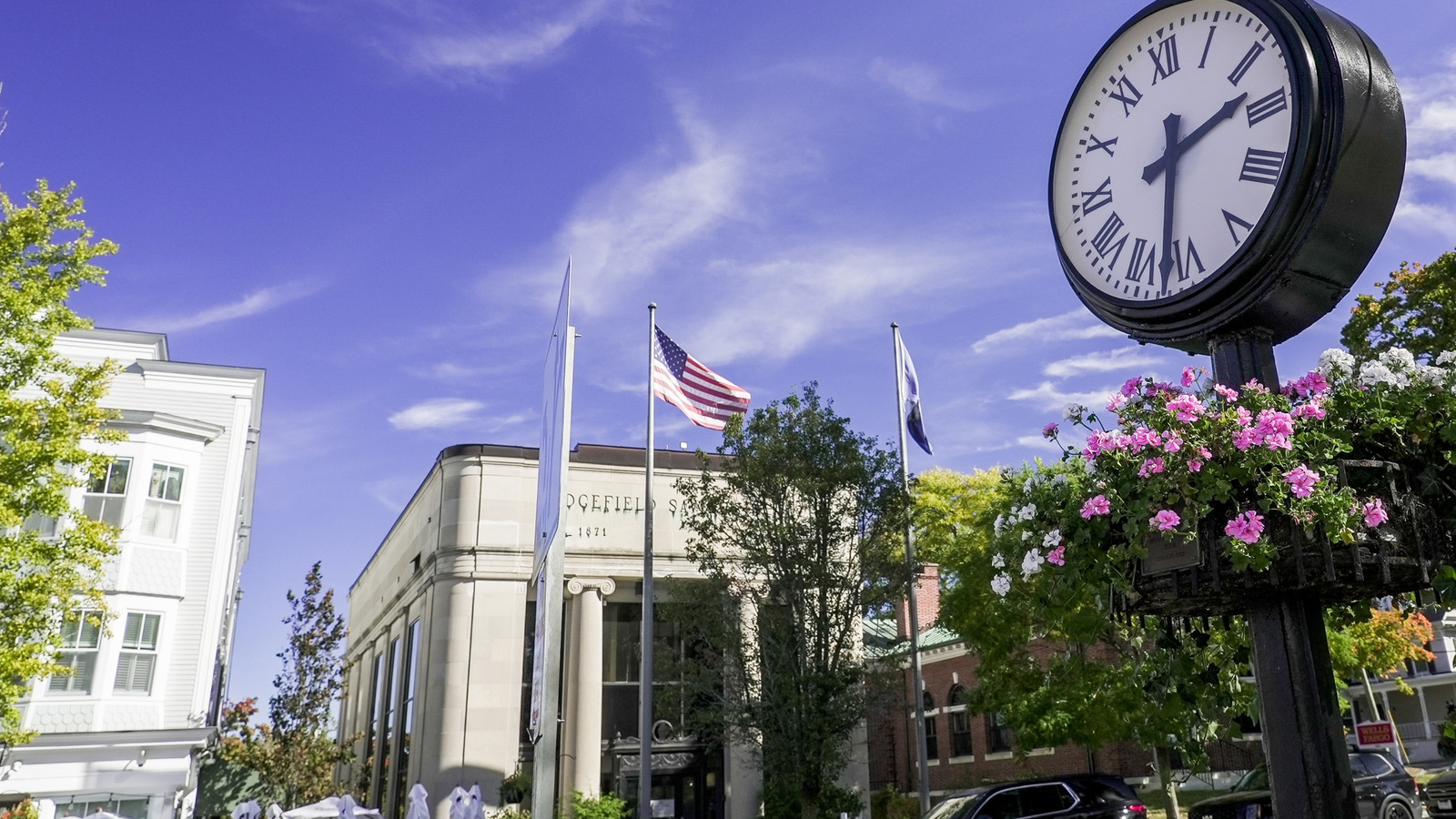 One Of Connecticut's Charming Small Towns Is A Hidden Gem With Artsy ...