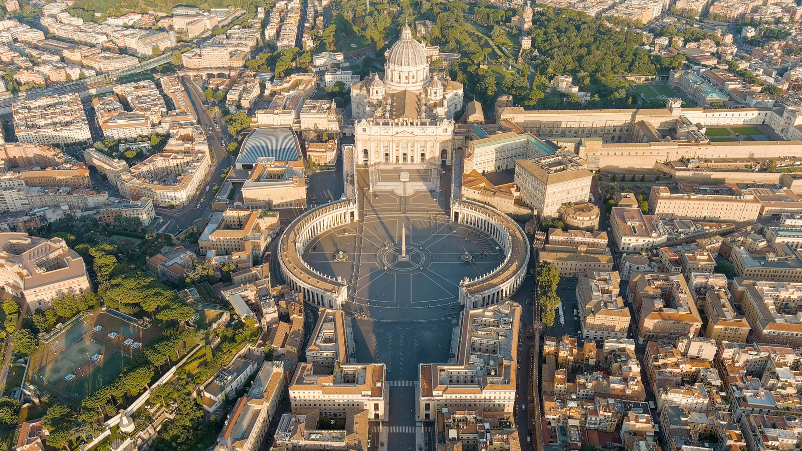 One Of Europe's Most Visited Landmarks Is A Captivating Masterpiece ...