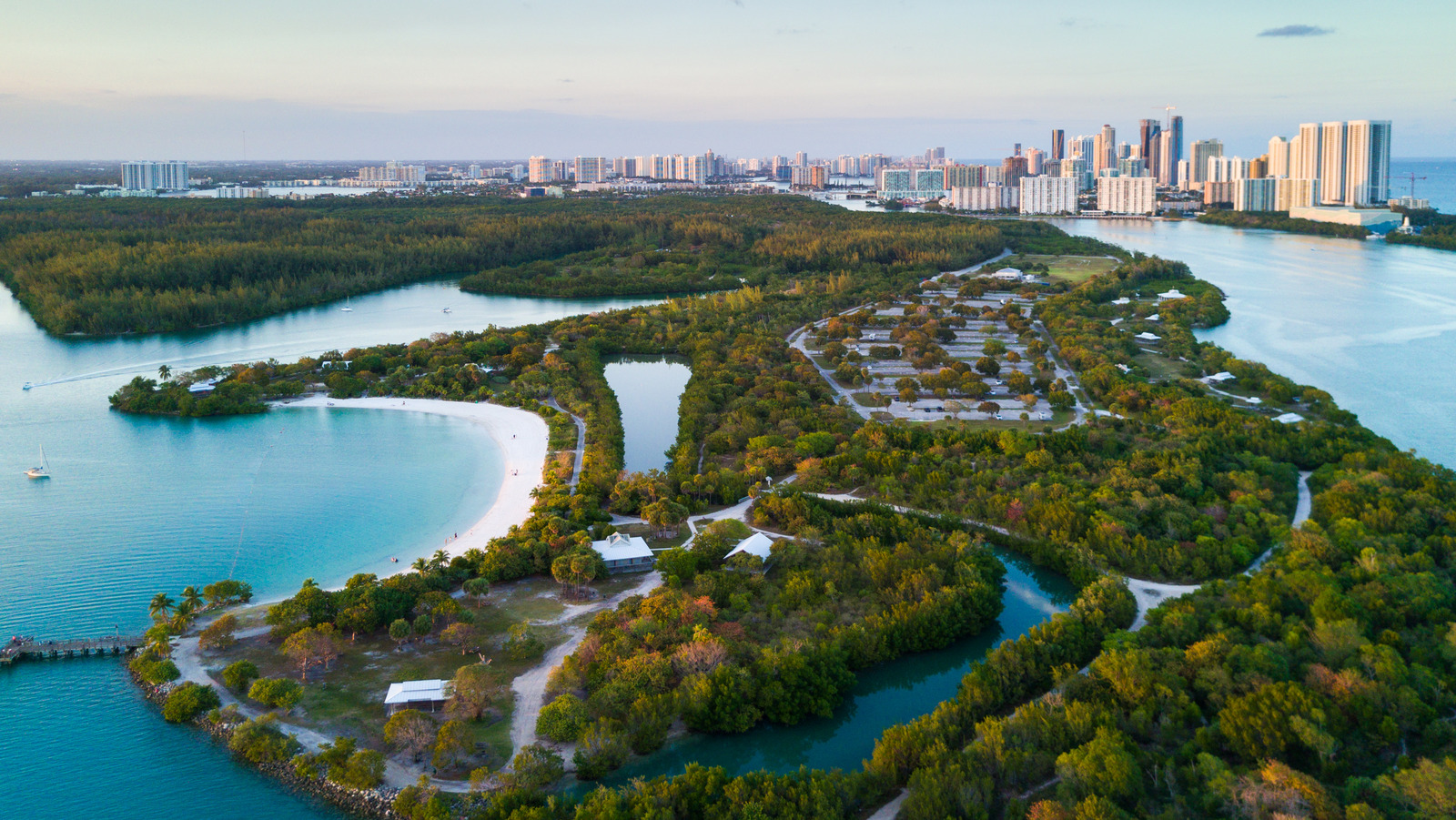 One Of Florida's Best Trails Is A Hiker's Paradise With Beautiful Beach ...