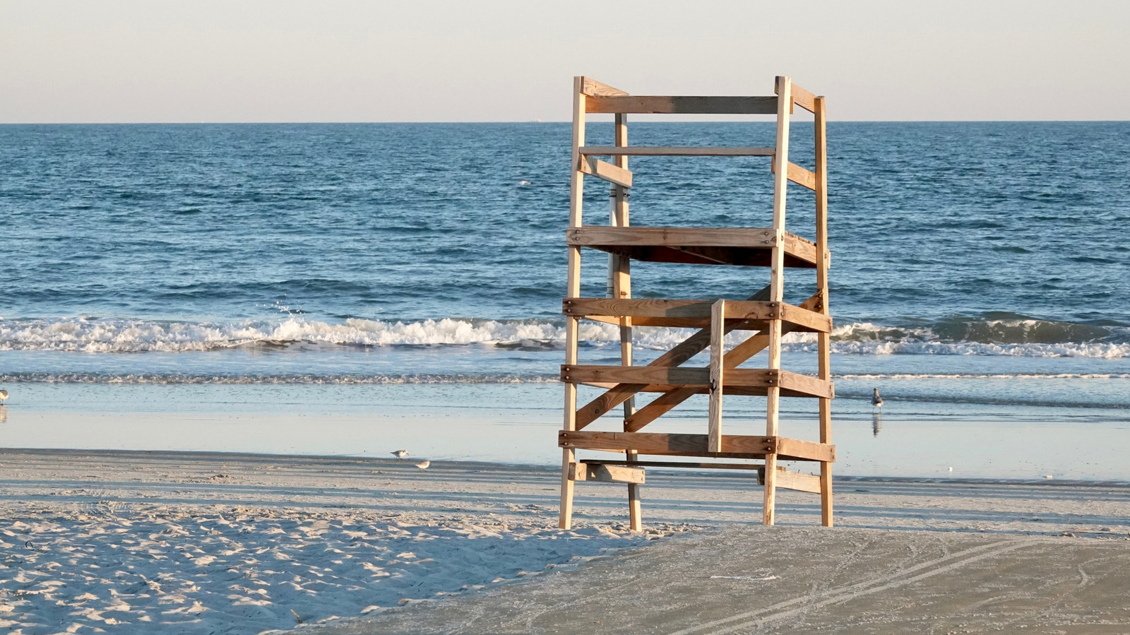 One Of South Carolina's Best Beaches Is Known For Its Sparkling Blue ...
