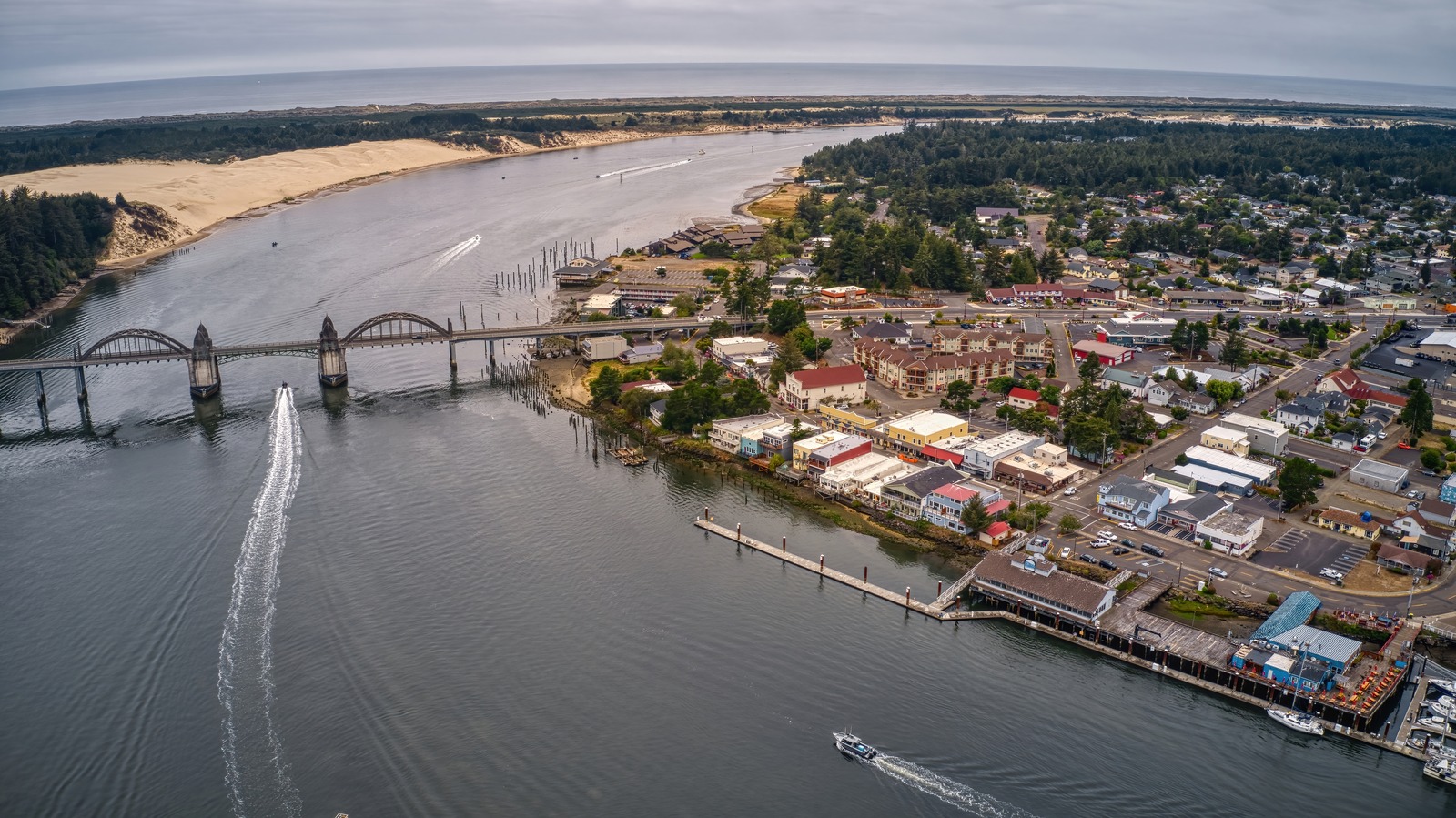 'Oregon's Coastal Playground' Is A Recreational Hub With Incredible ...