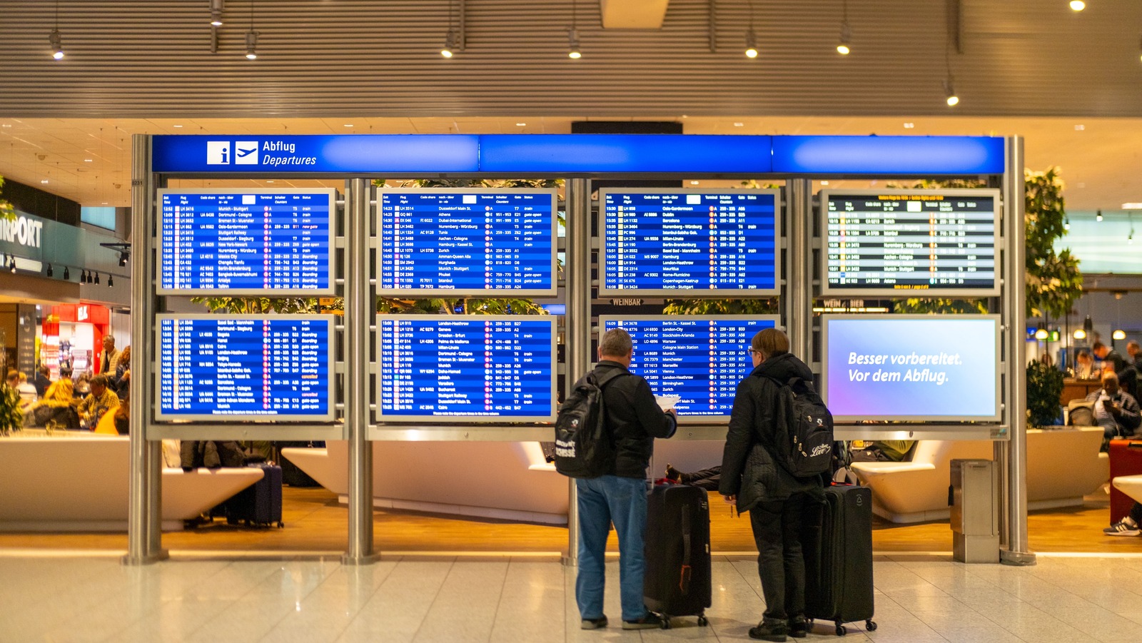 Rick Steves' Brilliant Hack Makes Navigating European Airports So Much Easier