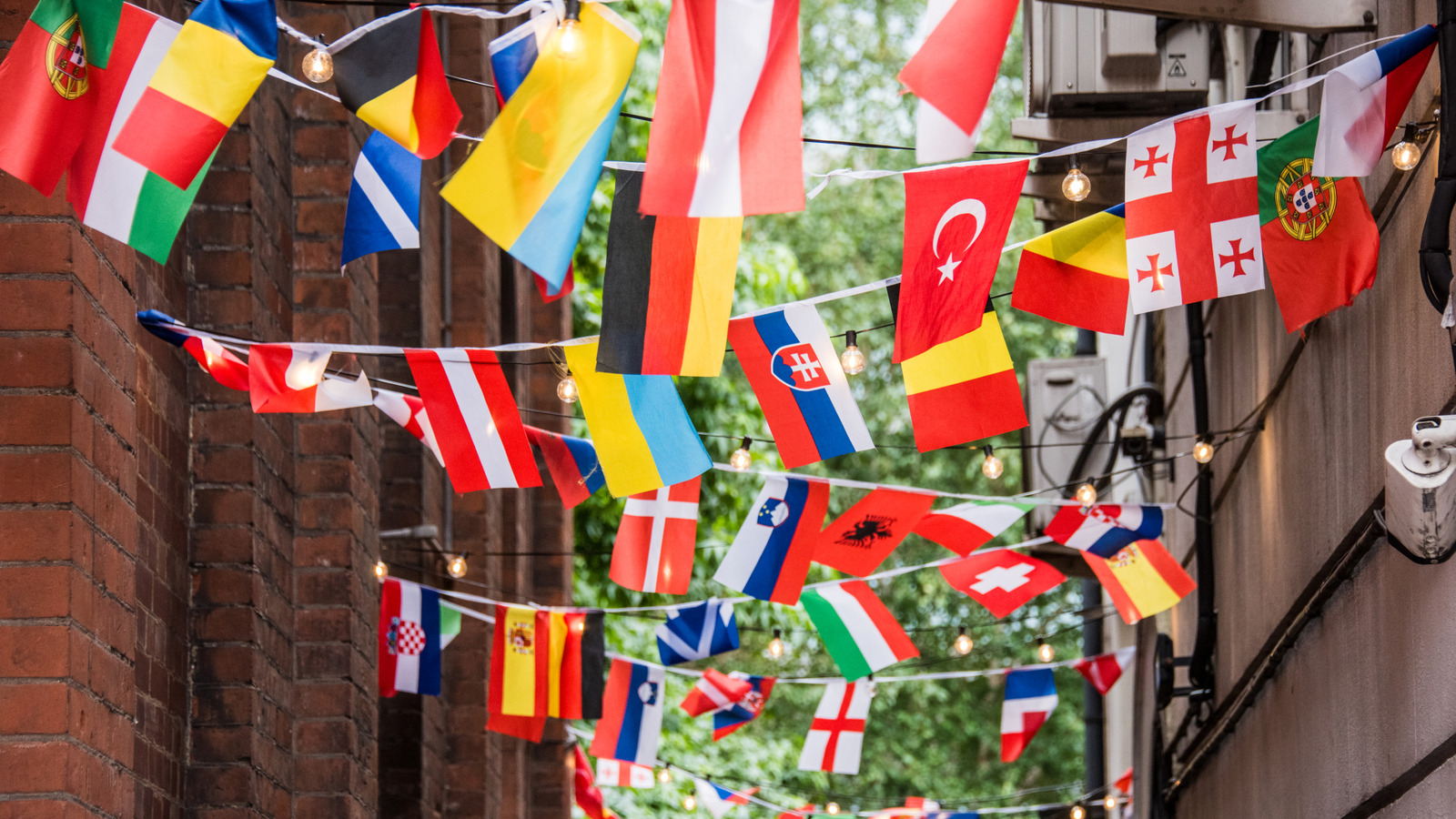 Rick Steves Points Out Something Odd About European Flags Americans Are ...