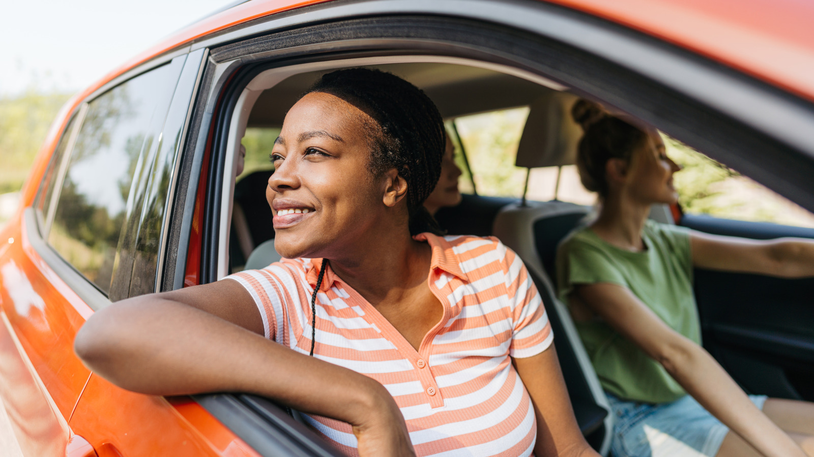 Take A Drive Along Stunning Mountains And Lakes On This Canadian Road ...