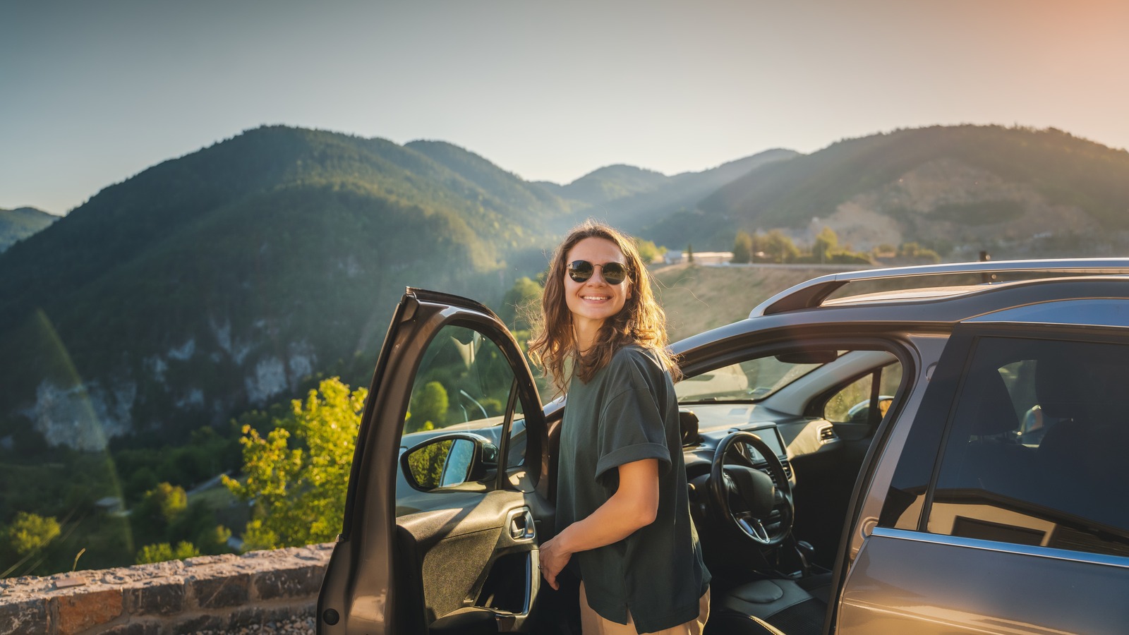 Take A Mountainside Road Trip Through This Beautiful Western US ...