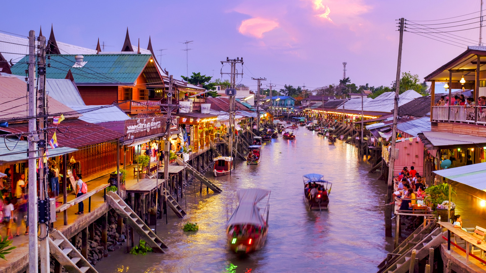 Thailand's Colorful Floating Market Near Bangkok Is A Delicious ...