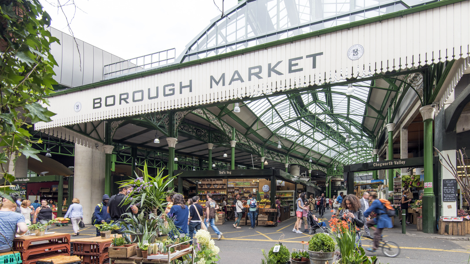 The 5 Most Overhyped Foods At London's Iconic Borough Market