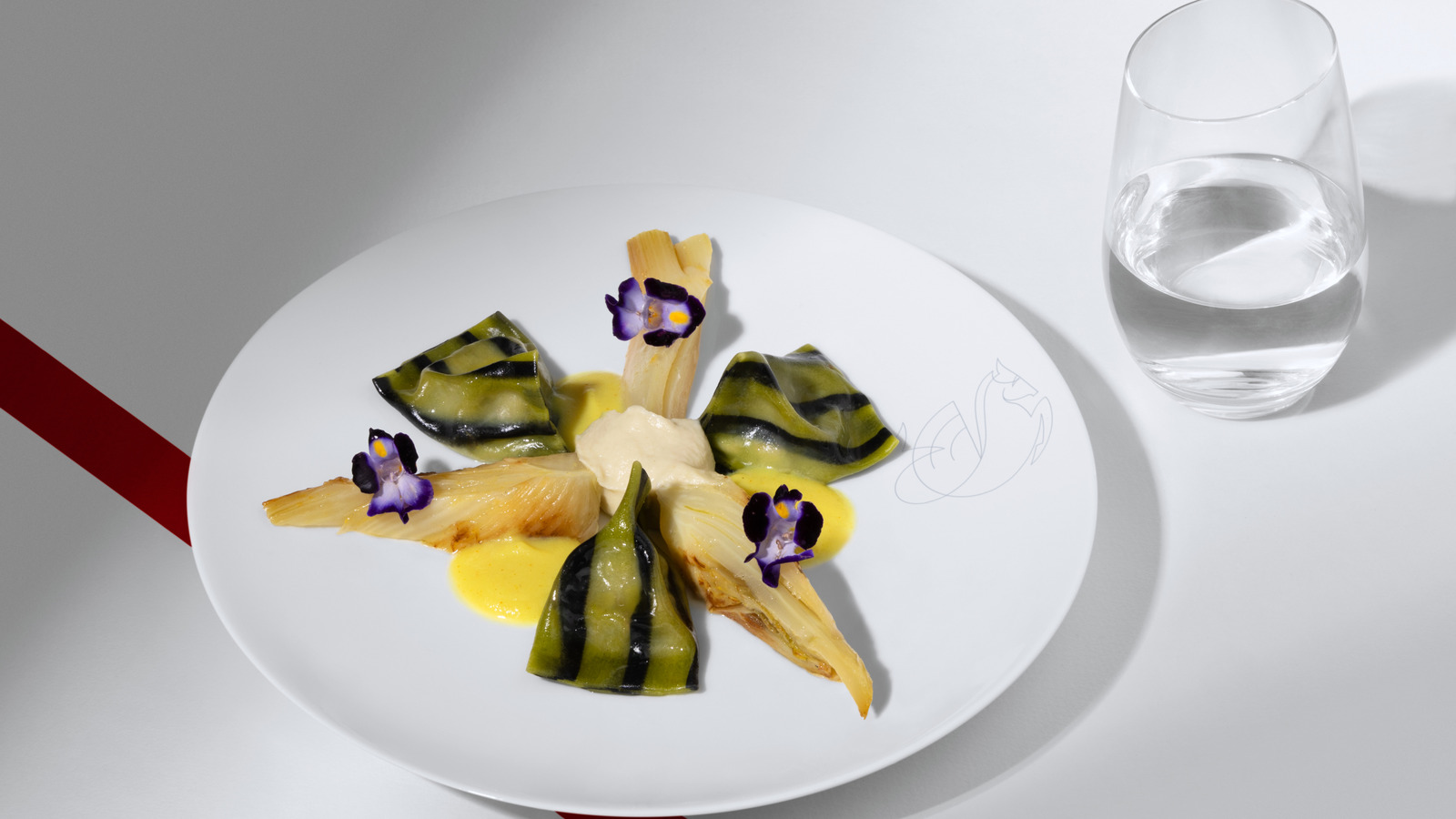 The Airlines Serving Michelin-Starred Food To Travelers At 35,000 Feet