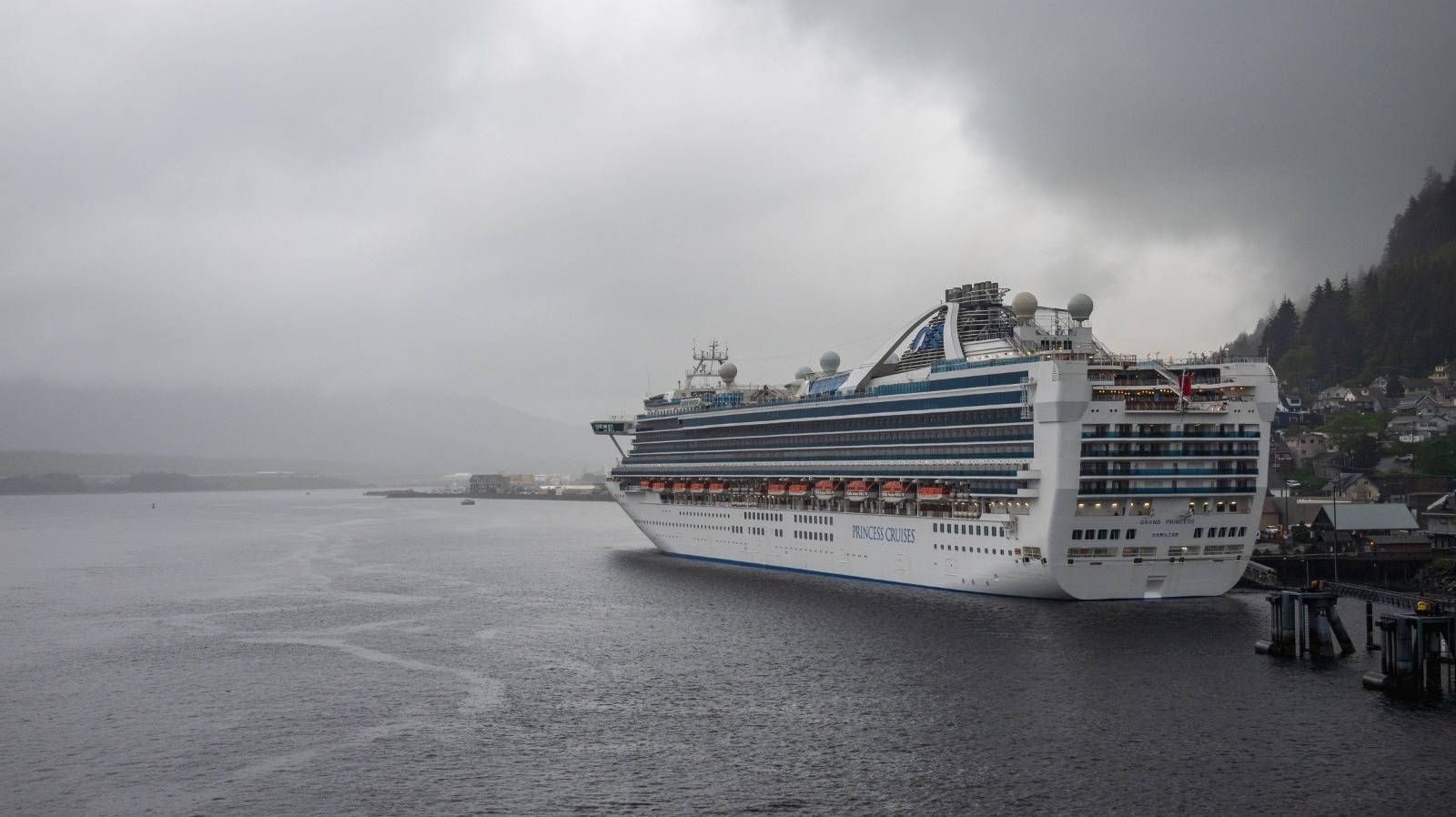 The Best Things To Do On A Cruise When It Rains, According To Passengers