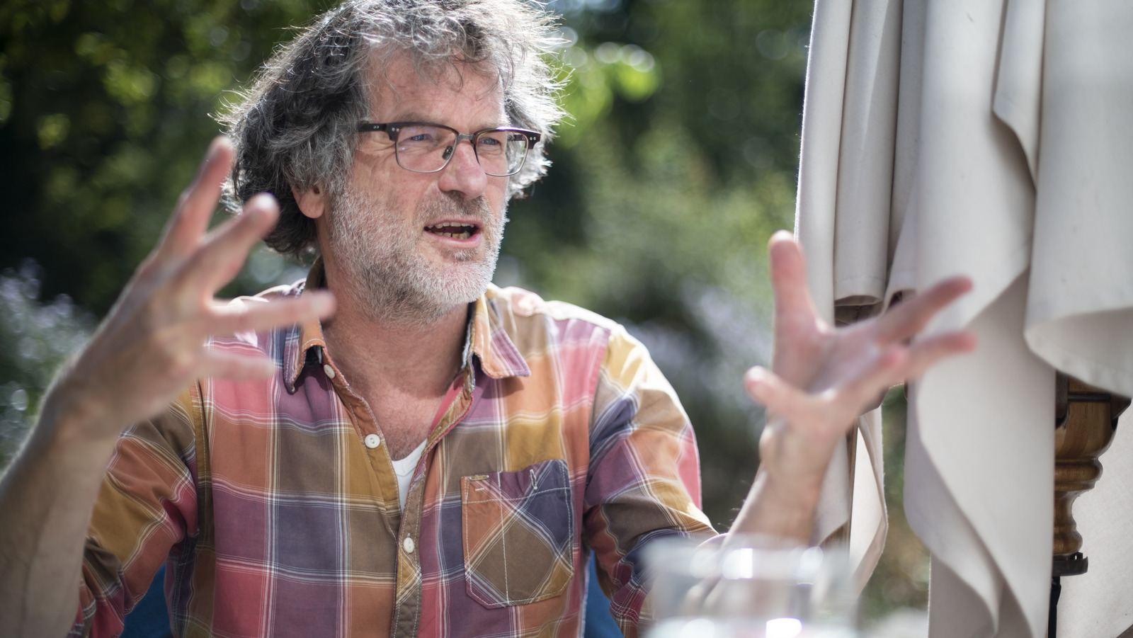 The Common Italian Hand Gesture You Need To Avoid Using In Spain, Per ...