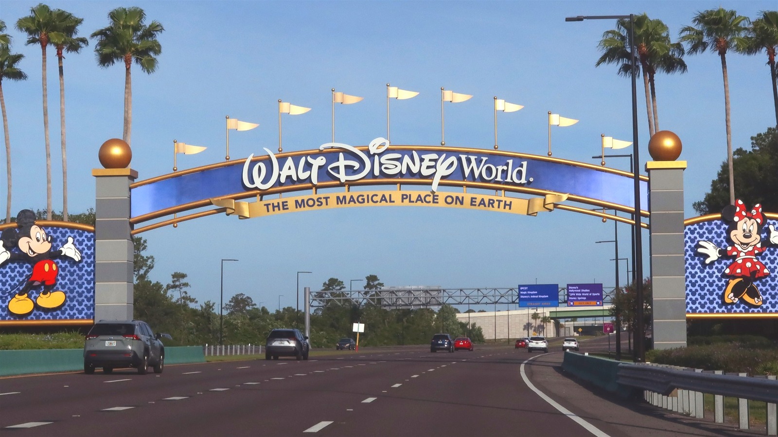 The Freebie Many Don't Realize You Can Snag While Staying At A Disney ...