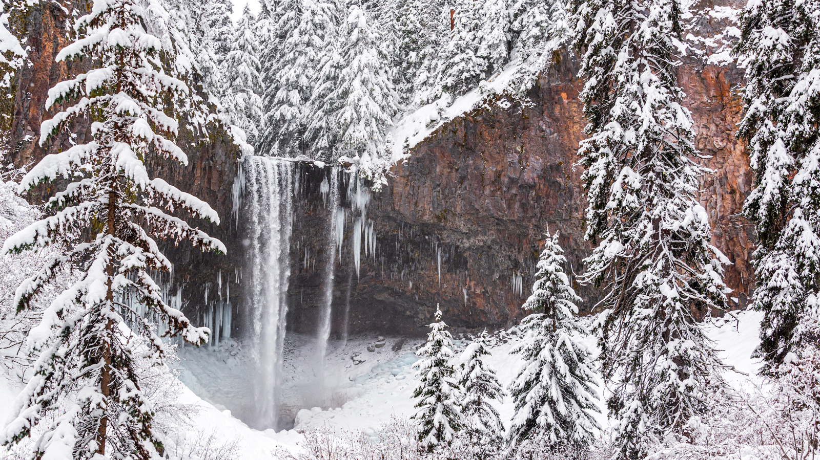 The Magical Reason This Western Hike Transforms Into One Of The Best In ...