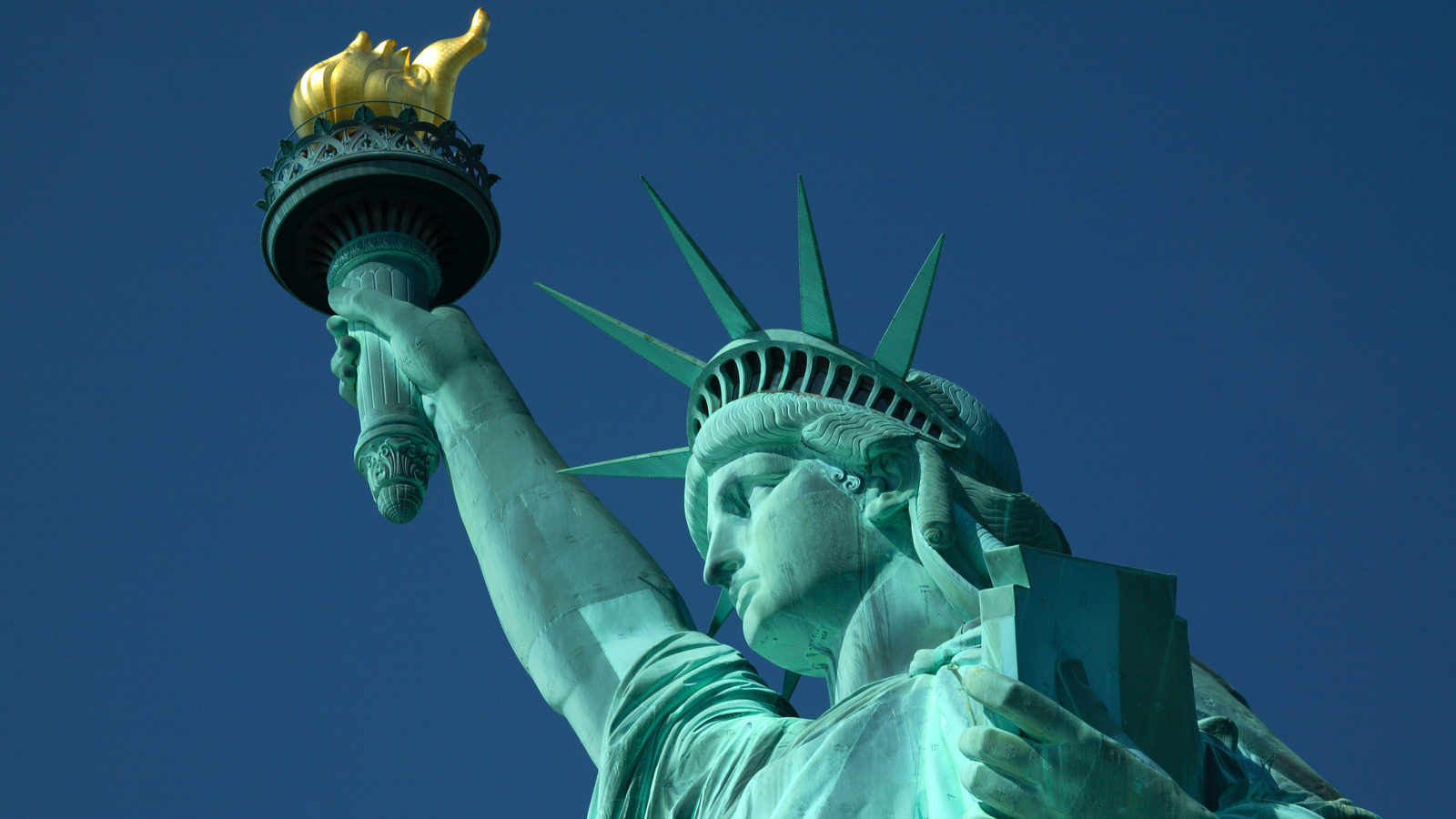 Is The Torch Open On The Statue Of Liberty