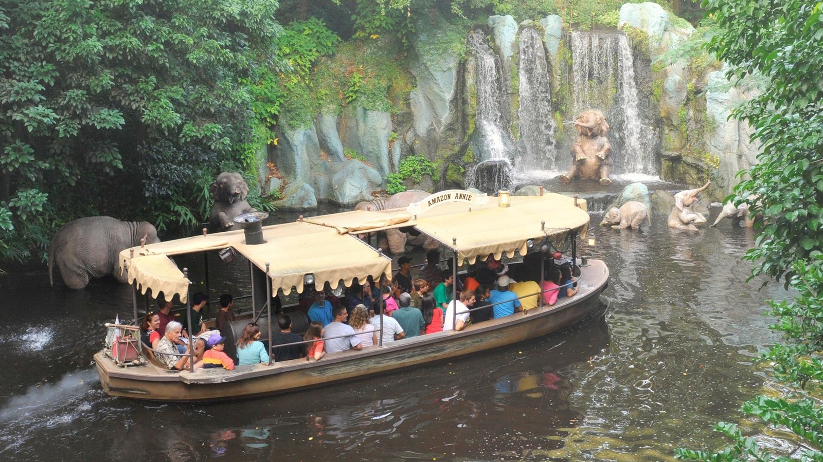 The Unexpected Reason Disney World's Iconic Jungle Cruise Ride Uses ...