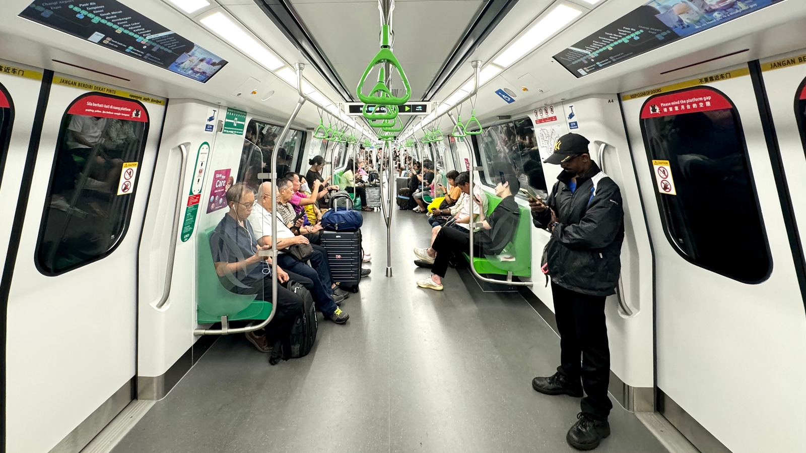 Eating And Drinking Are Forbidden On Public Transport In Singapore