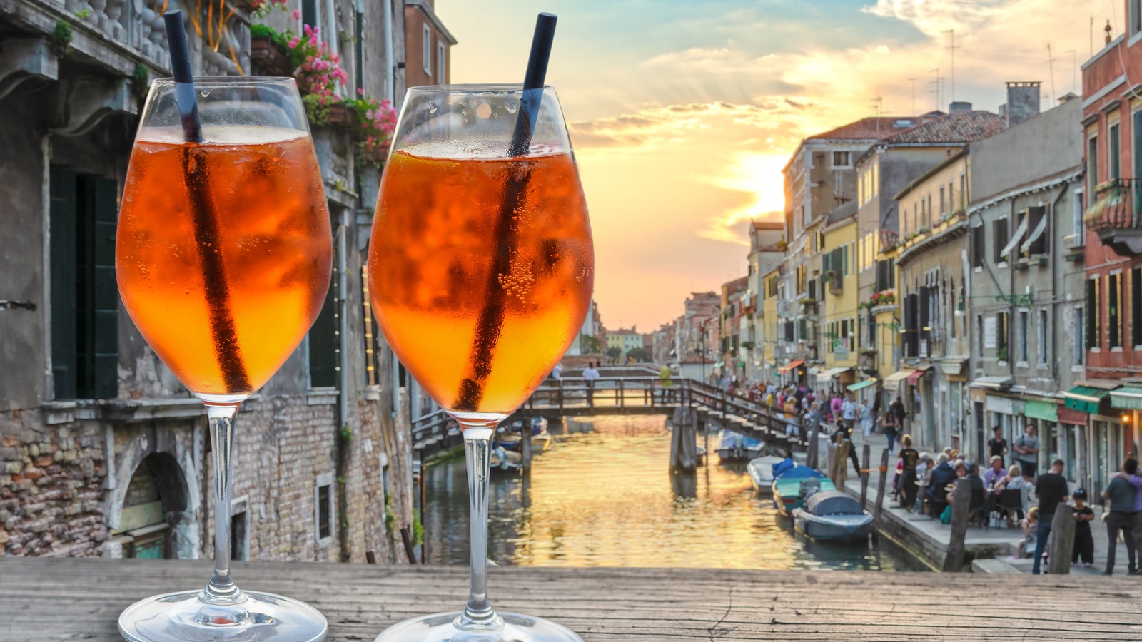 The Unspoken Rule Tourists Should Know About Drinking Alcohol In Europe