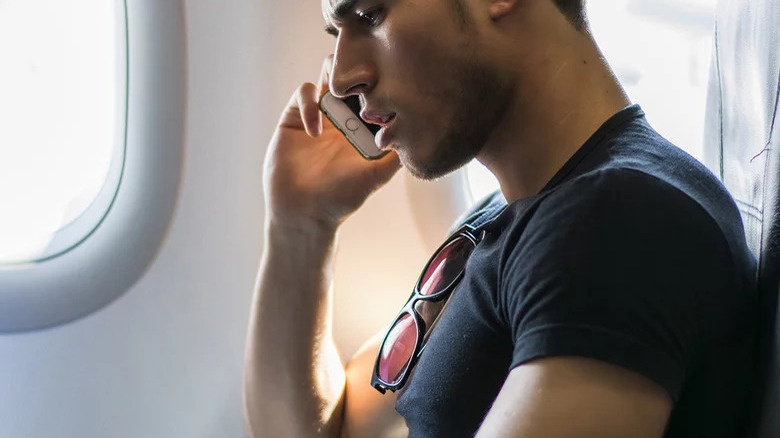 Things Flight Attendants Notice About You When You Board A Plane
