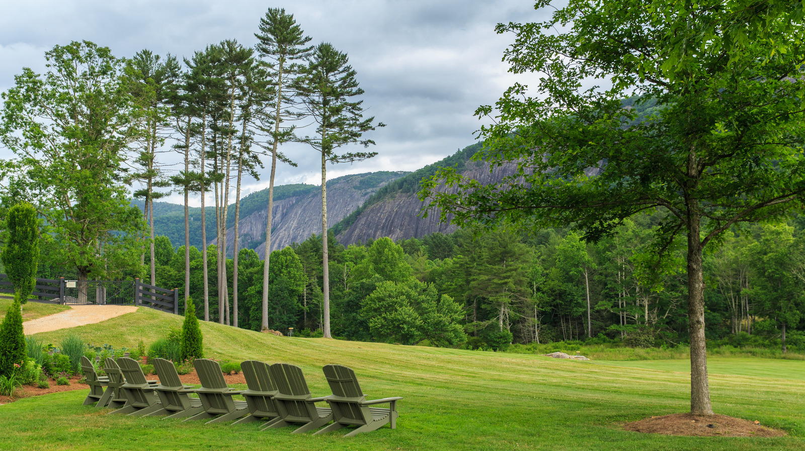 This Hidden Gem Of The Blue Ridge Parkway Is A Village Called 'Little ...
