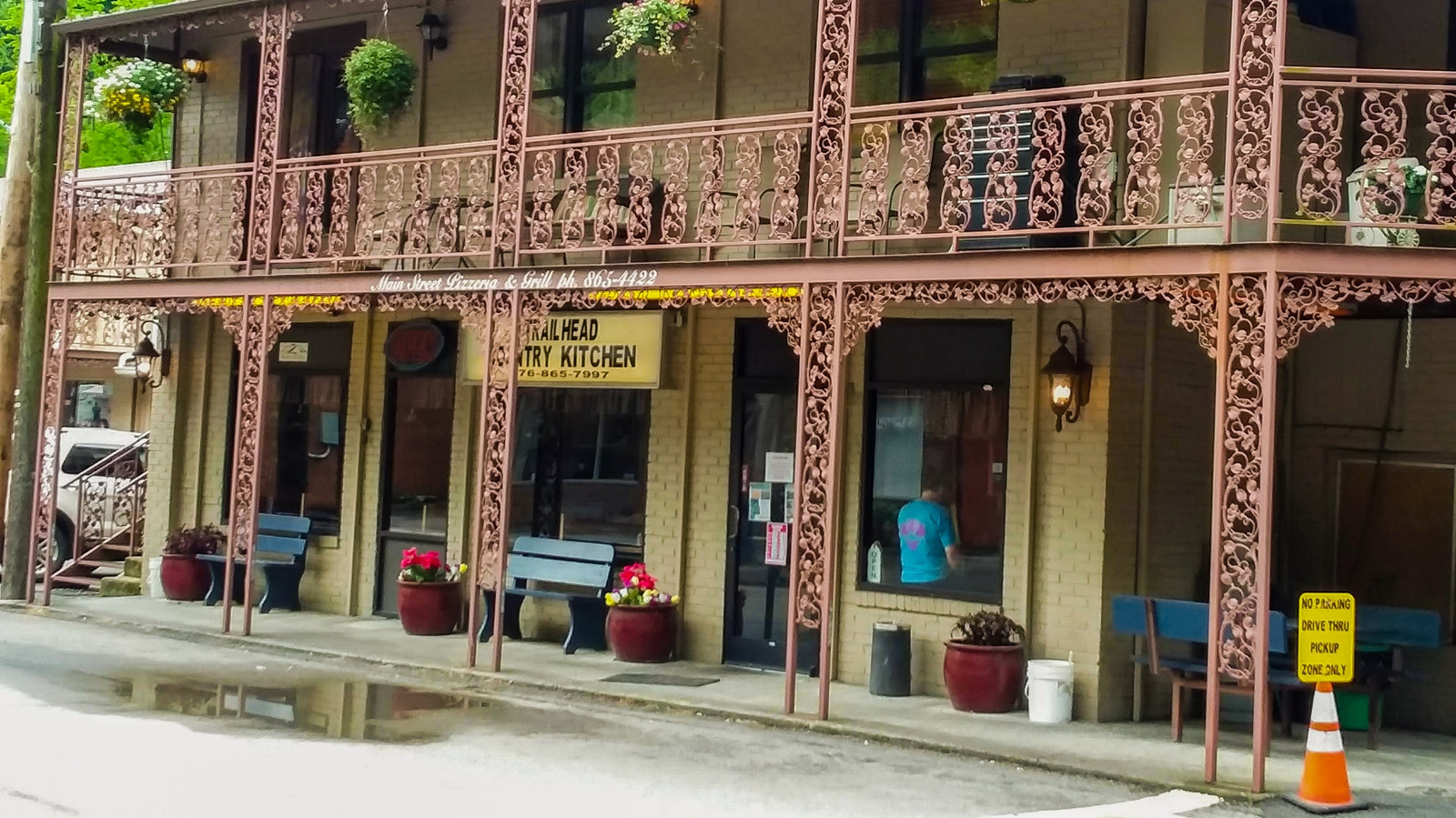 This Laid-Back Town Near The Virginia-Kentucky Border Is Perfect For A ...